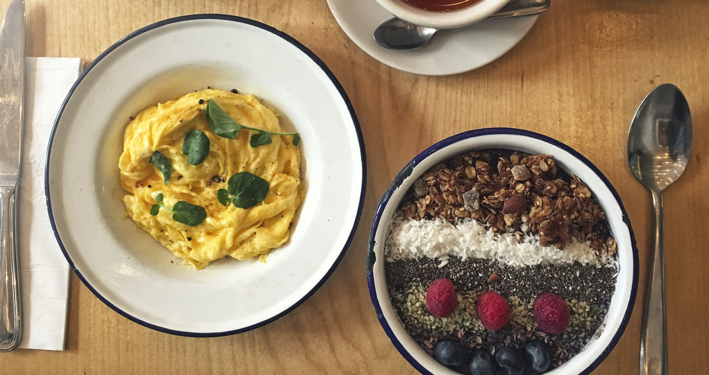 Two Hands Café à New York - Lili Barbery